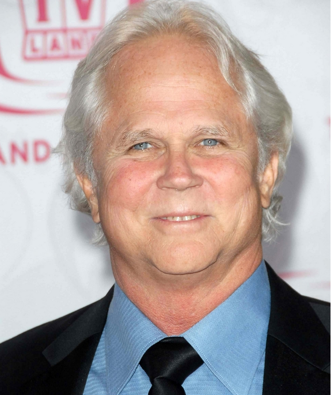 Exploring the experiences of Tony Dow, the actor who portrayed Wally ...