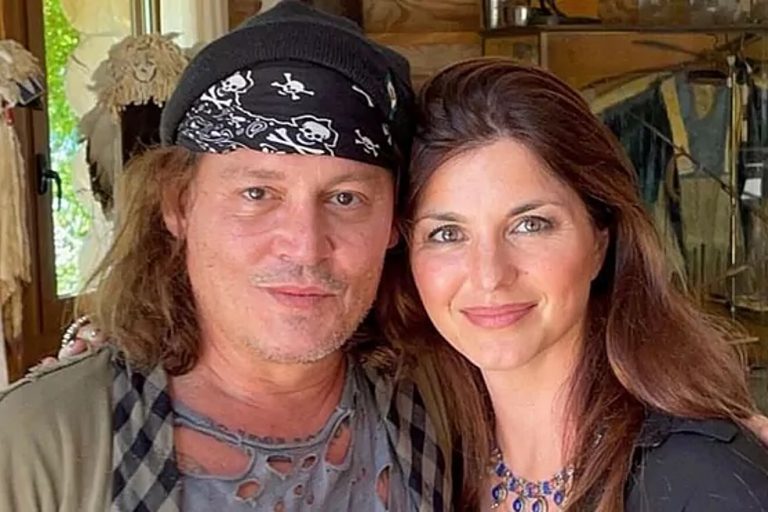 Johnny Depp is romantically involved with one of the lawyers who was ...